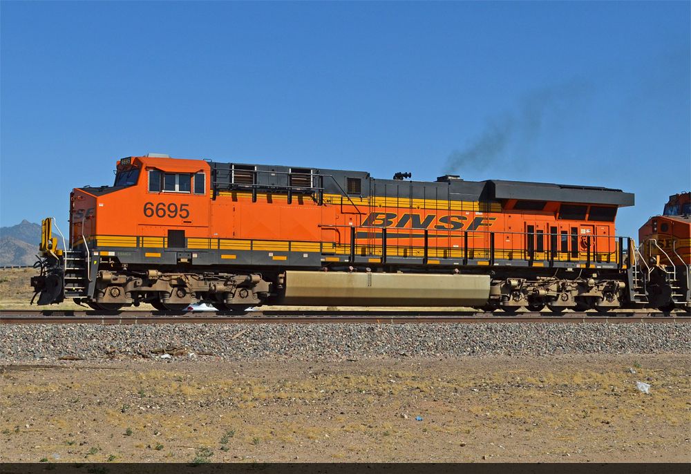 BNSF 6695